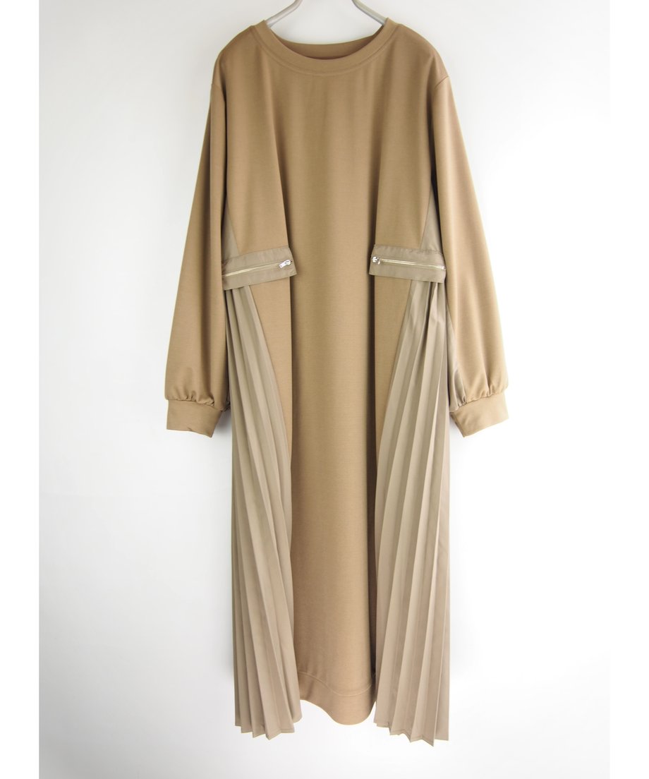 「ライトポンチ＋シャイニータフタ」サイドプリーツ切替ワンピース2024秋冬新作を仕入れる | ECモールに無い商品の仕入れならorosy（オロシー）