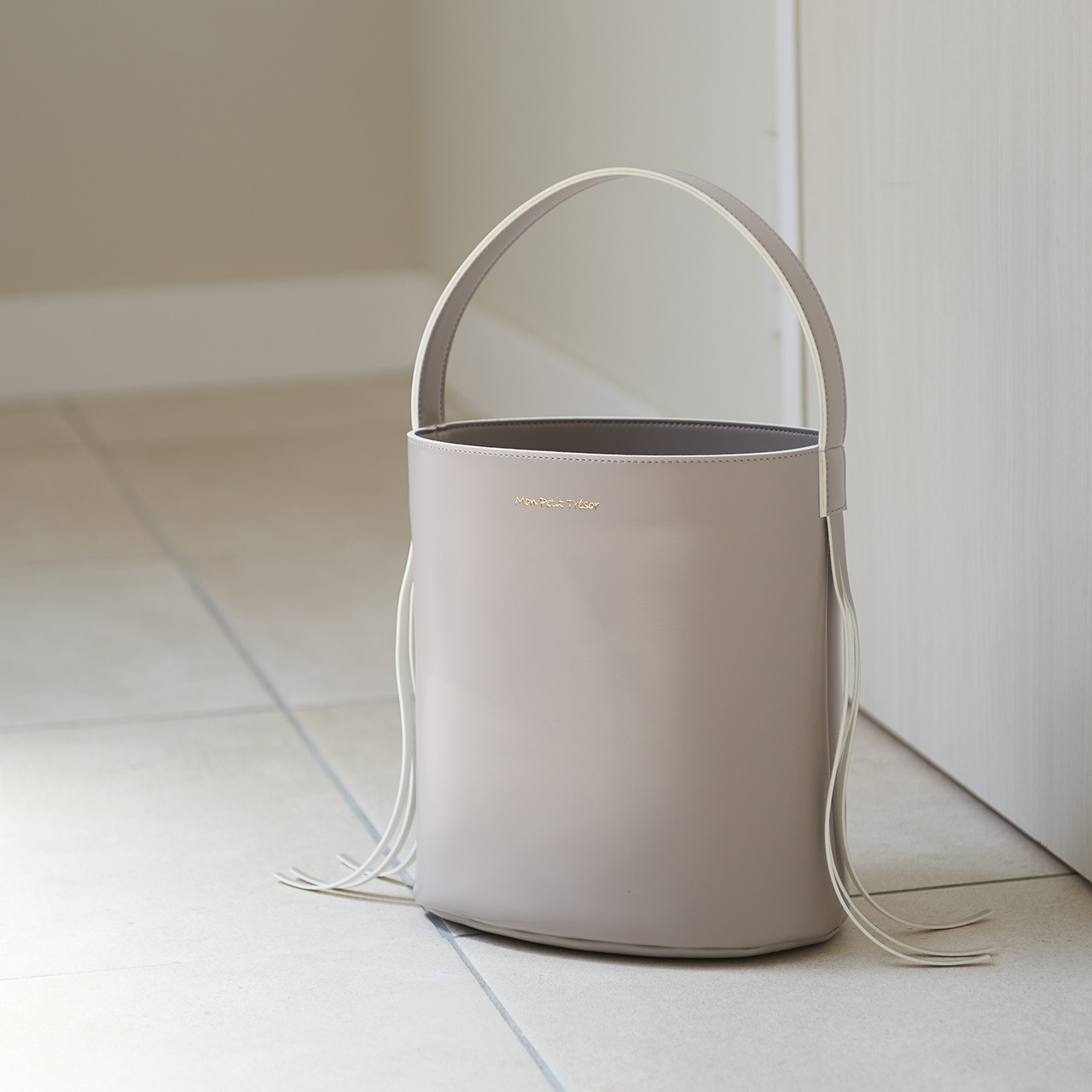 バケットバッグを仕入れる | ECモールに無い商品の仕入れならorosy（オロシー）