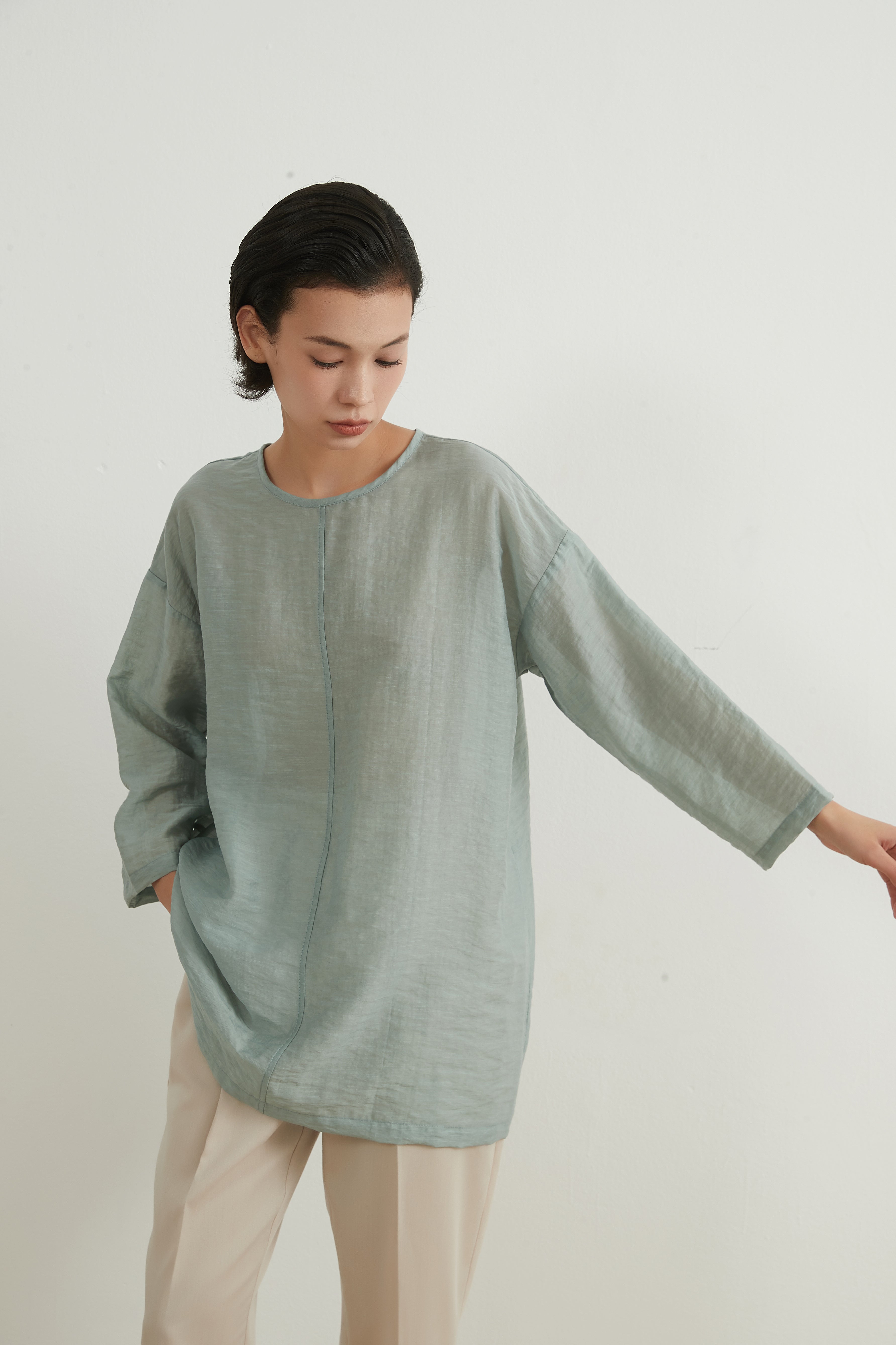 KNNT315 2WAY LYOCELL LINEN SHEER TOP 透け感リヨセルリネン2WAY TOPを仕入れる | ECモールに無い商品の仕入れならorosy（オロシー）