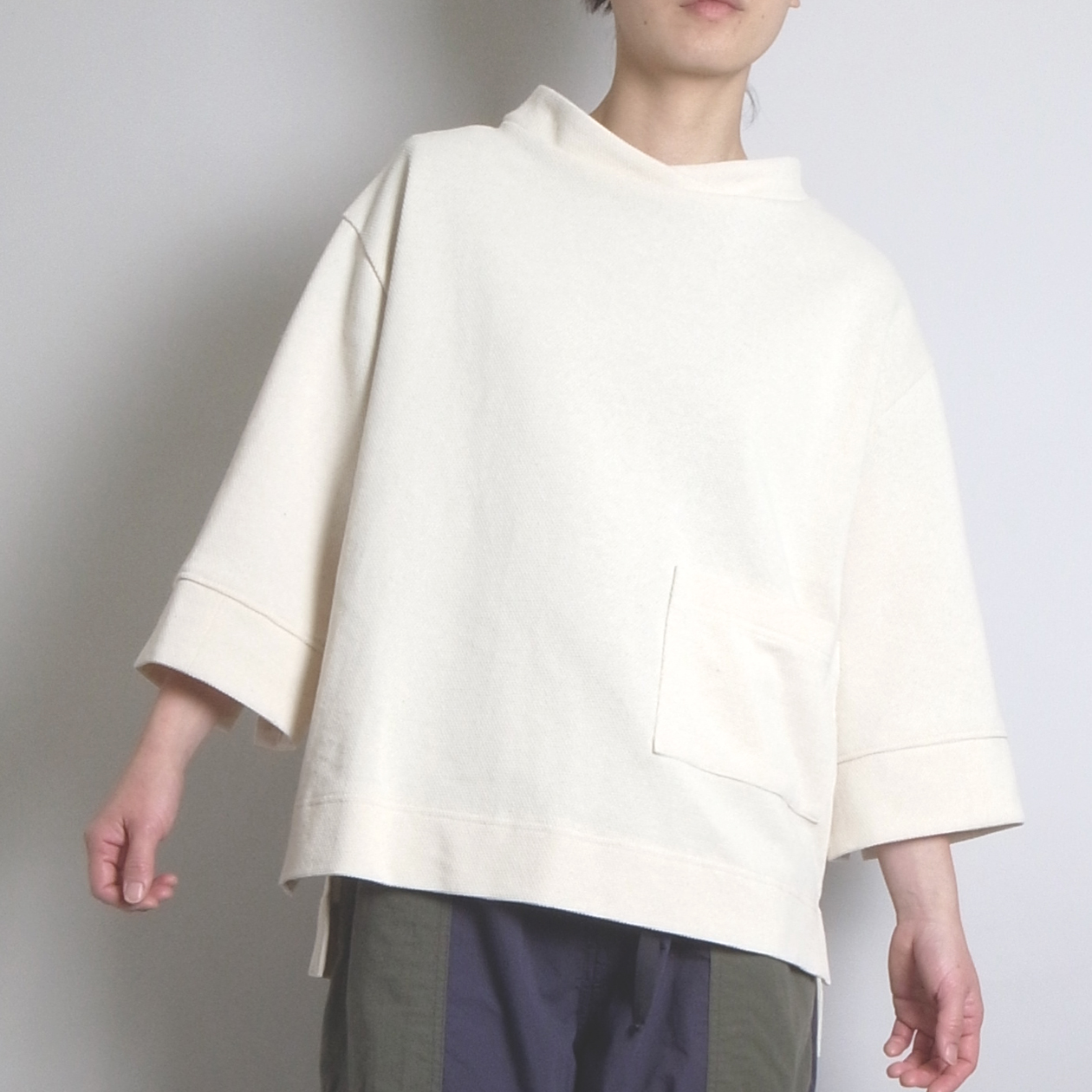 double neck pulloverを仕入れる | ECモールに無い商品の仕入れならorosy（オロシー）