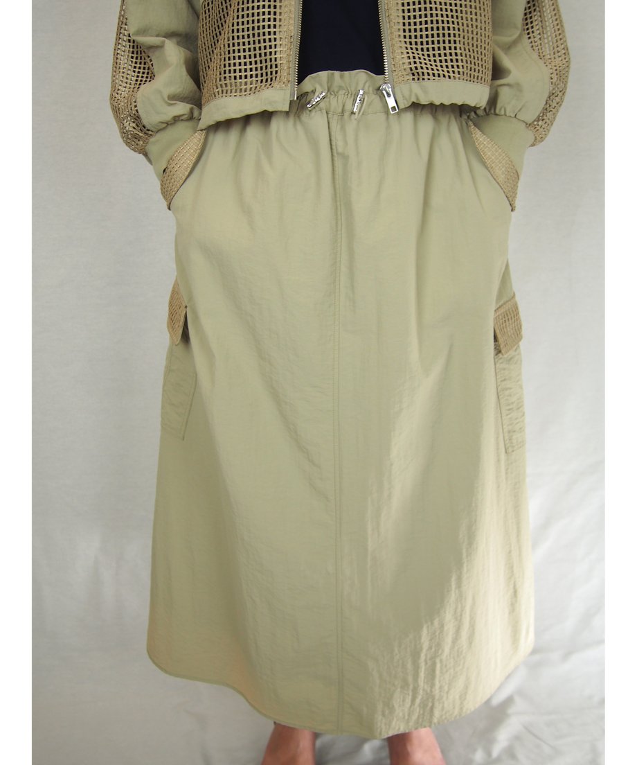 「ナイロンワッシャーメモリー＋メッシュ」フラップポケットスカート2025春夏新作を仕入れる | ECモールに無い商品の仕入れならorosy（オロシー）