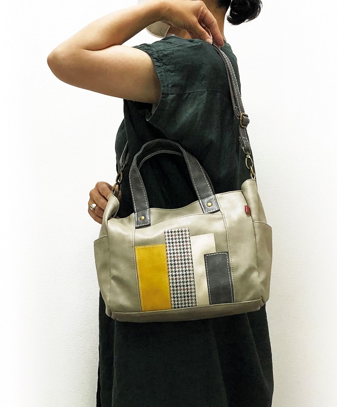 合皮パッチワーク2WAYトートを仕入れる | ECモールに無い商品の仕入れならorosy（オロシー）