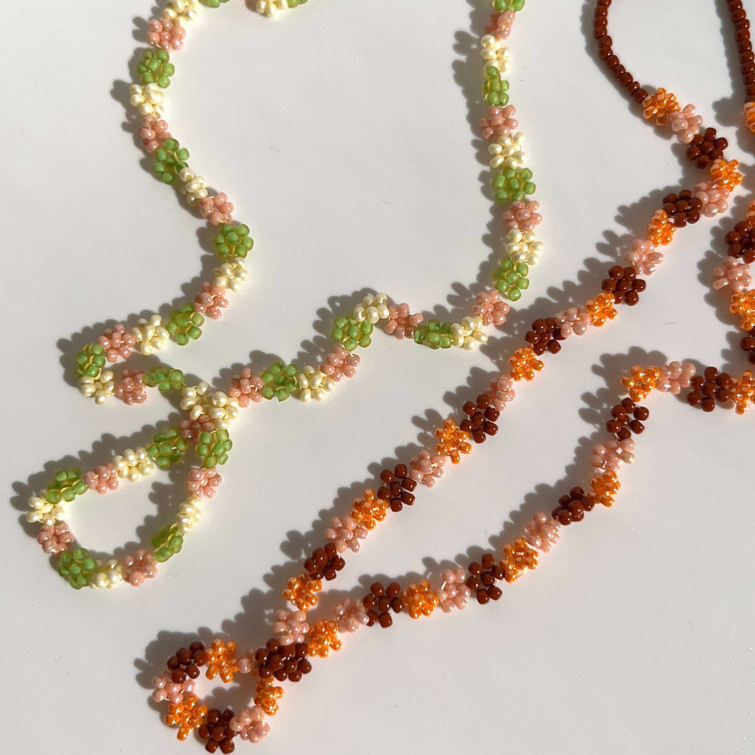 Flower Necklace #2を仕入れる | ECモールに無い商品の仕入れならorosy（オロシー）