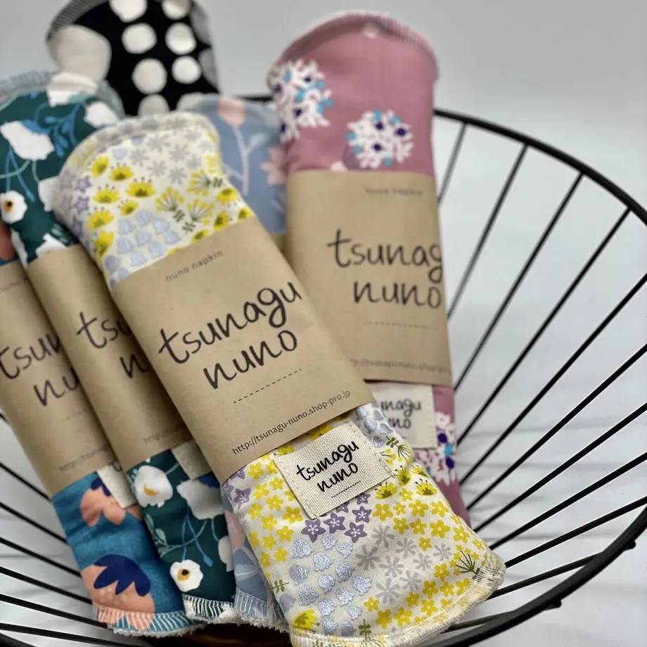 布ナプキンtsukifu M ＜small flower＞を仕入れる | ECモールに無い商品の仕入れならorosy（オロシー）